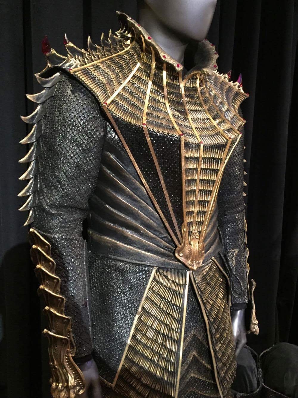 T’Kuvma armor – Nerd Union